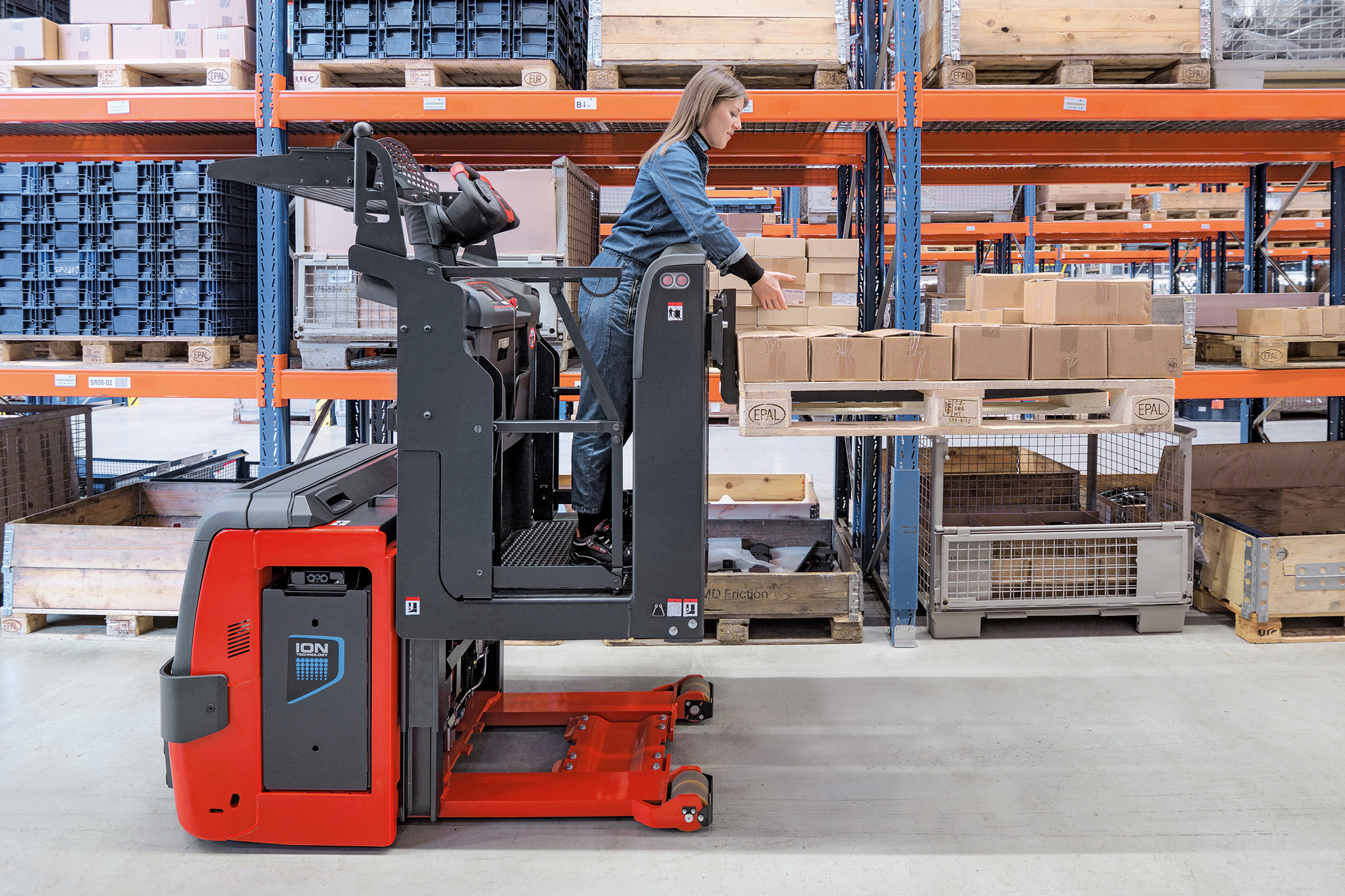 Nieuwe verticale orderverzameltruck V08 | Motrac